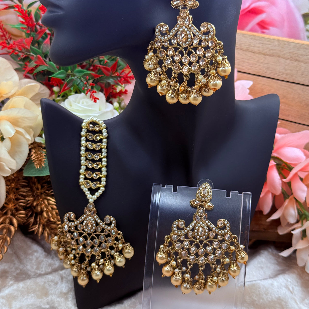 Gold Pearl Tikka Set || Affinity Giya