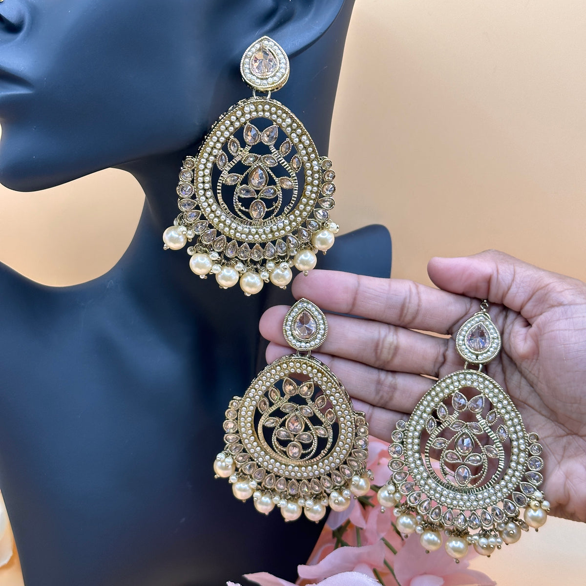 Zoya Golden Tikka Set With White Pearls – Affinity Giya